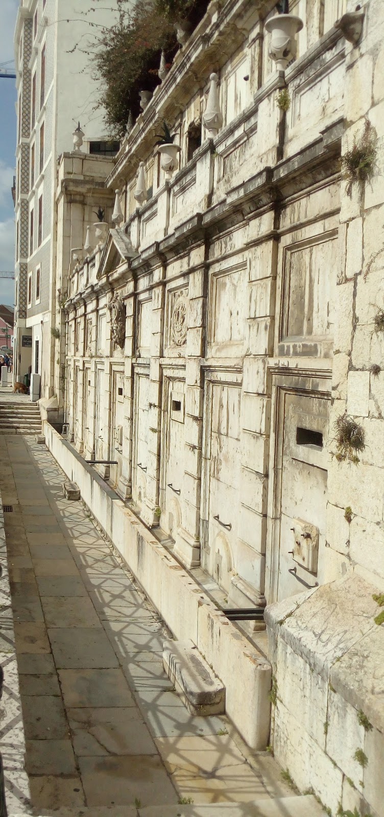 Pedras Silenciosas: Chafariz d´el Rey - Lisboa