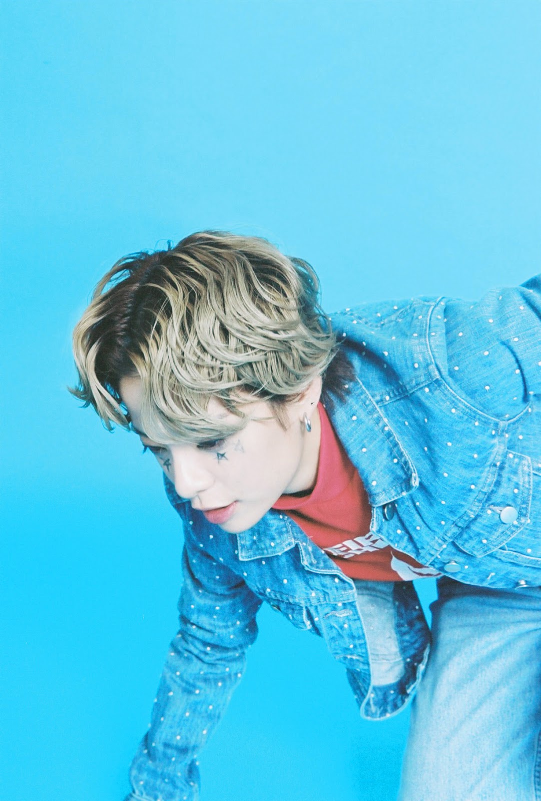 f(x) revela las fotos teaser de Amber para "4 Walls" | Kpop Replay