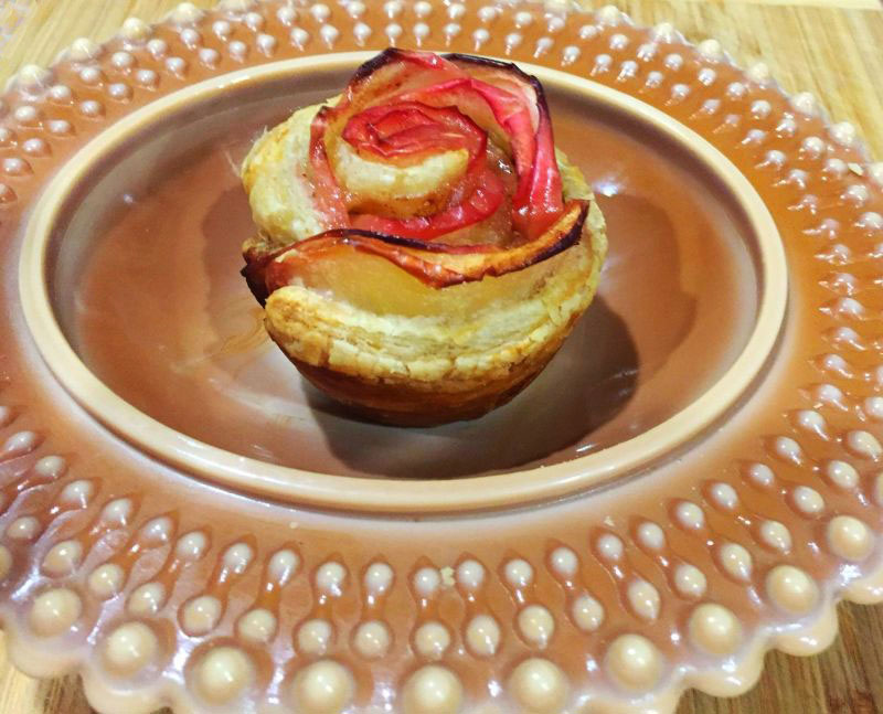 Moveable Feasts: Apple Cream Cheese Rose Tarts
