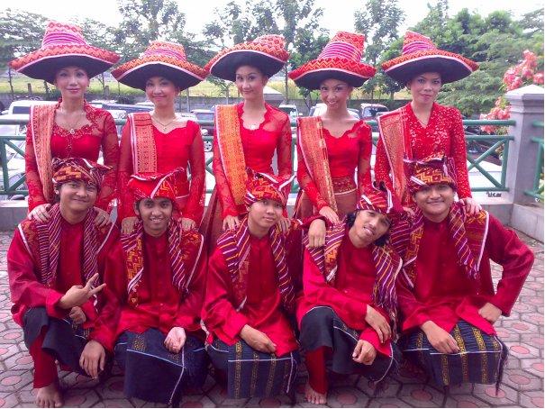 Etnik Dan Budaya Indonesia: SENI TARI KARO