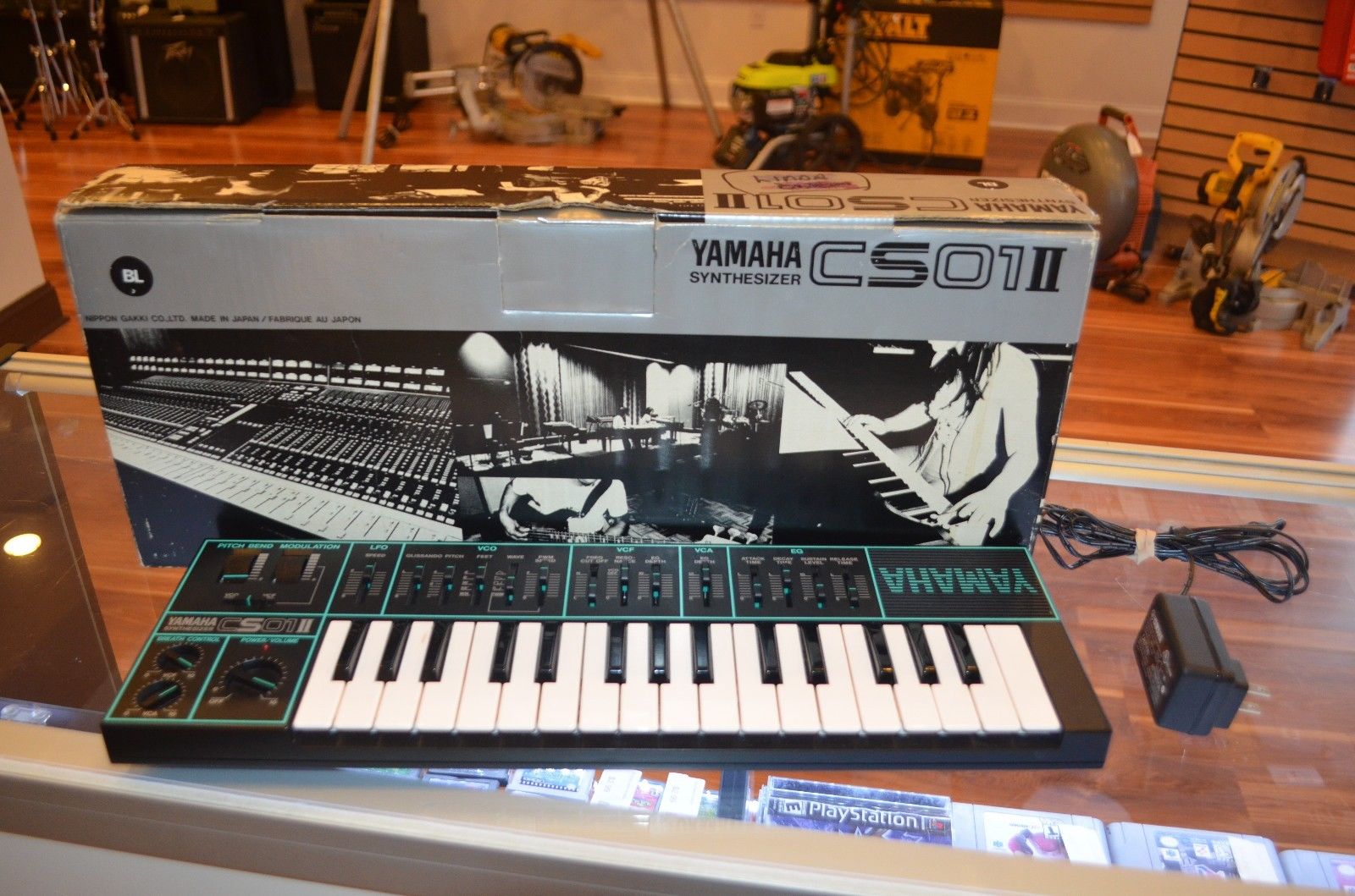 MATRIXSYNTH: Yamaha CS 01 II Synethsizer SN 3509 with Original Box