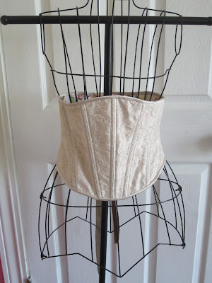 Seams Sew Retro: Ooh La La: Some Retro Sewing