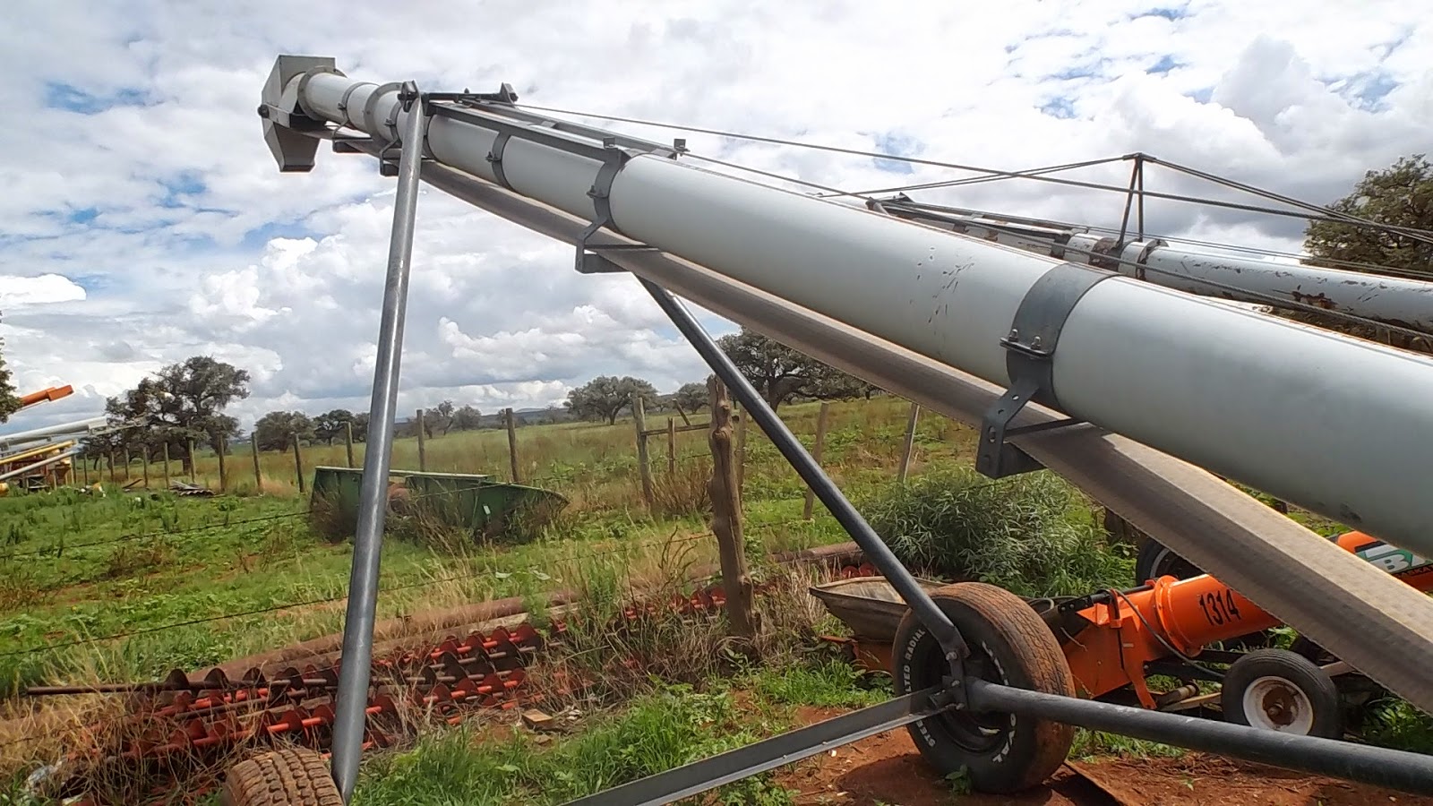 MAQUINARIA AGRICOLA INDUSTRIAL: Bazuca Para Granos con Banda $7,200 Dlls