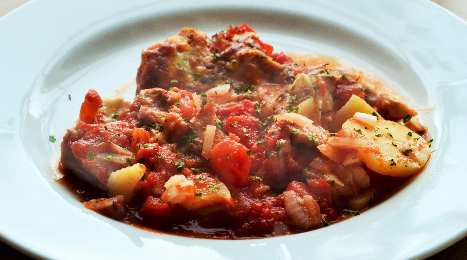 Hvit fisk i form gratinert i ovn