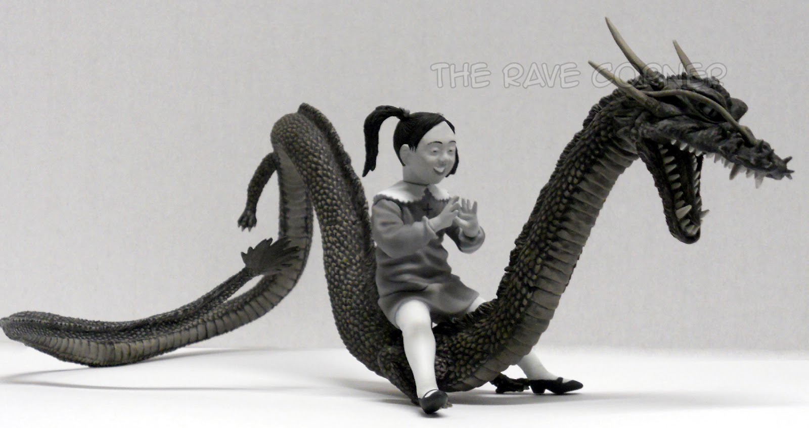 The Rave Corner: X-Plus: Kairyu (Manda) Figure Review