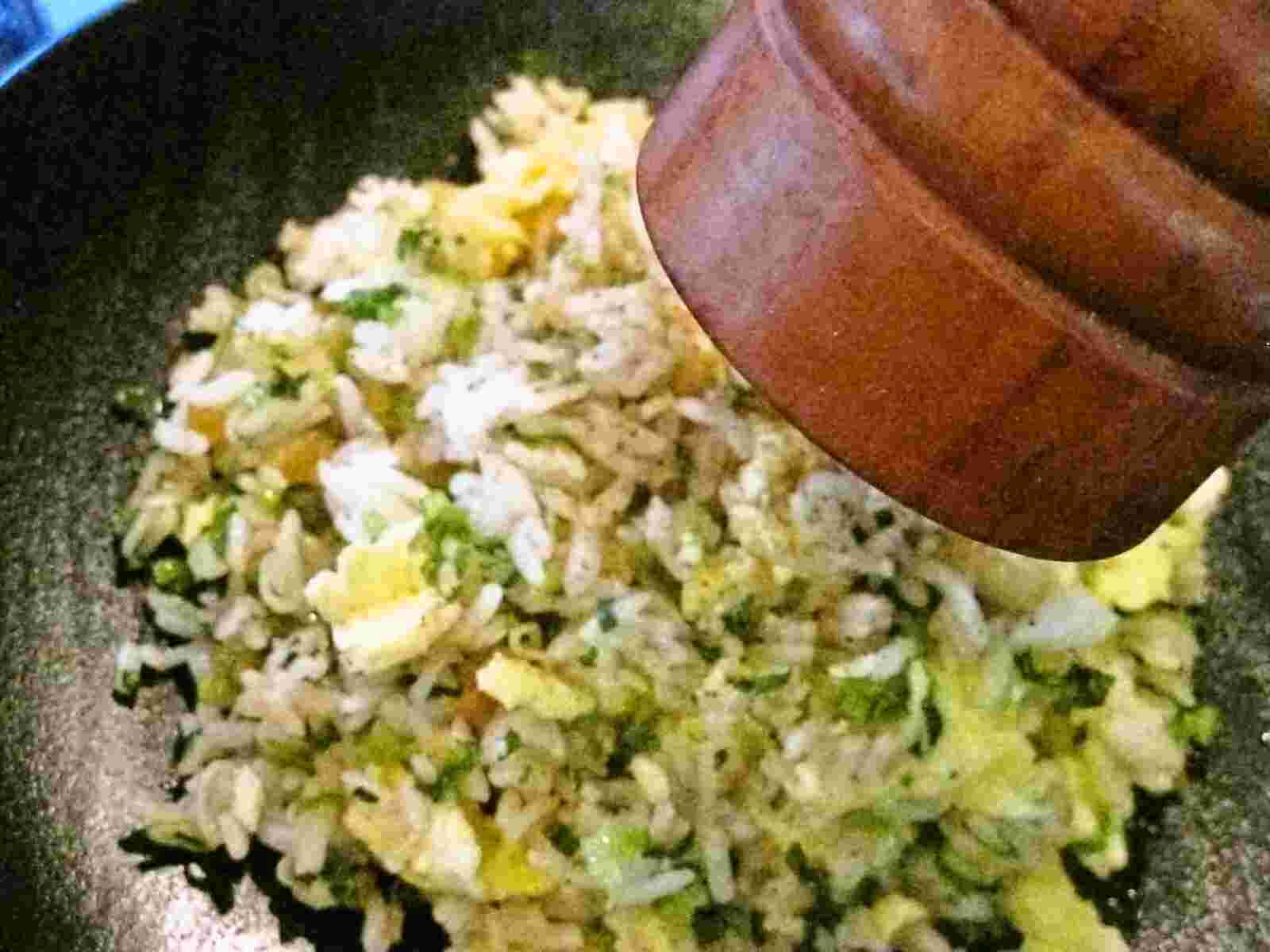 Recipes for Tom: Negi to tamago no shami chaahan / fried rice with ...