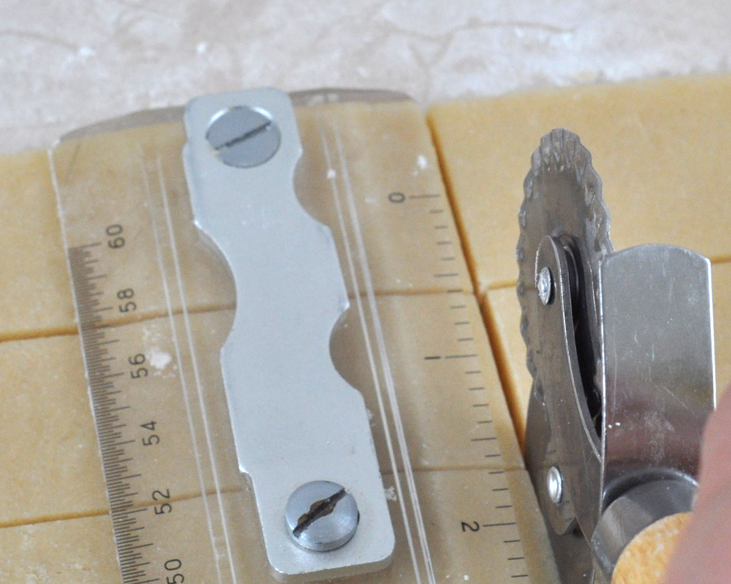 Beki Cook's Cake Blog: Back-to-School Crayon Cookies