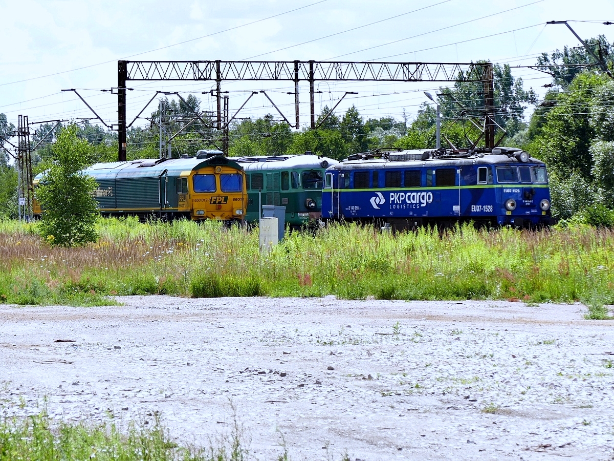 ST43-380 na Sitkówce Nowiny | Kolejowe Kielce