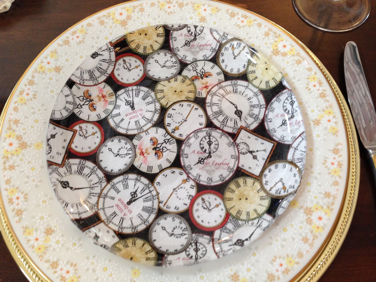 Accounting For All My Blessings: Fabric Decoupage Plates