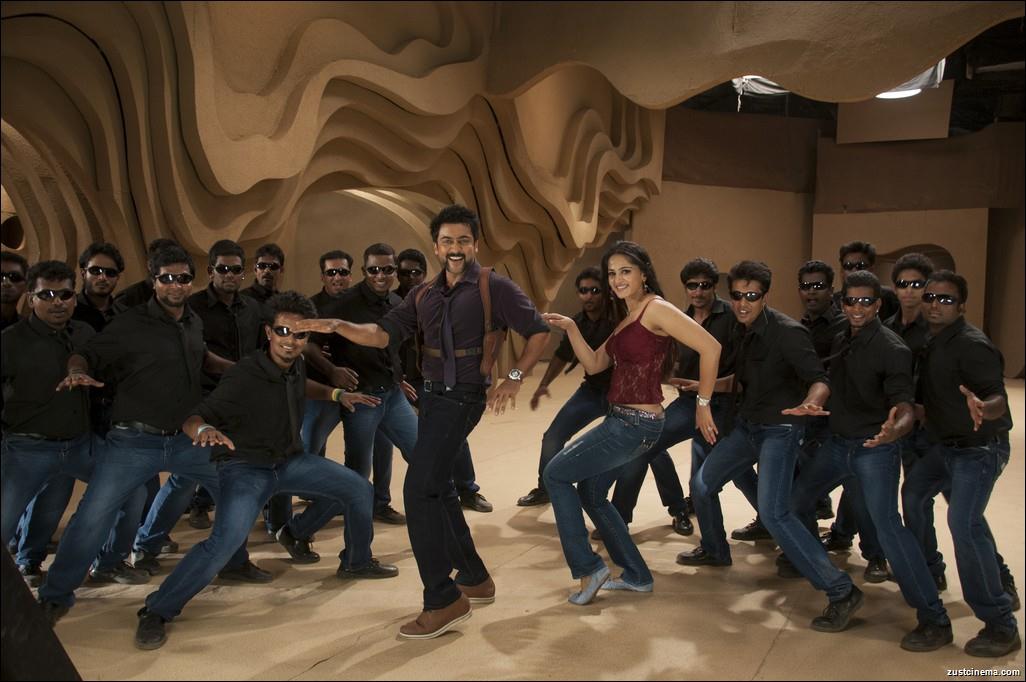 Surya And Anushka In Singam 2