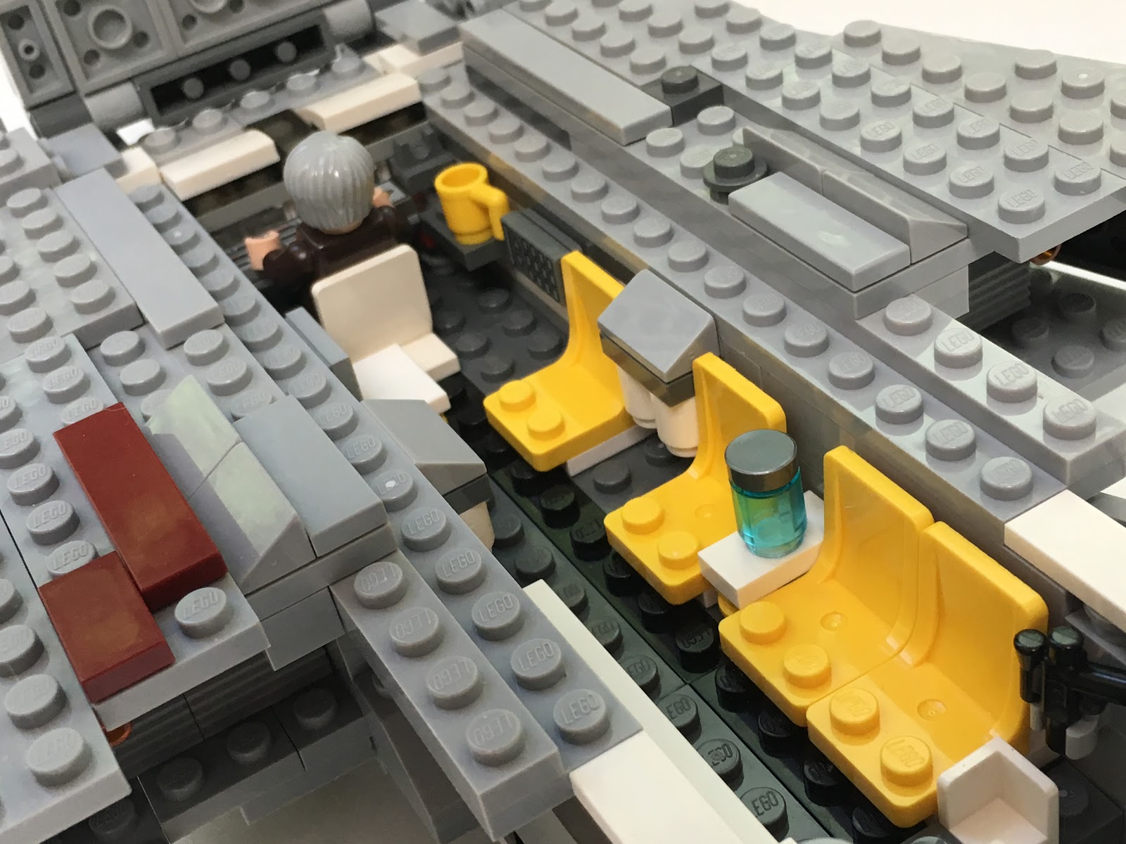 Lego MOC: Escape Pod for (10179) UCS Millennium Falcon