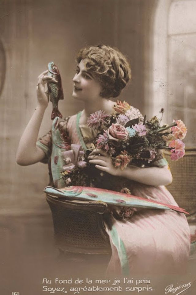 A Collection of 20 Hilarious Vintage French April Fools' Day Postcards ...