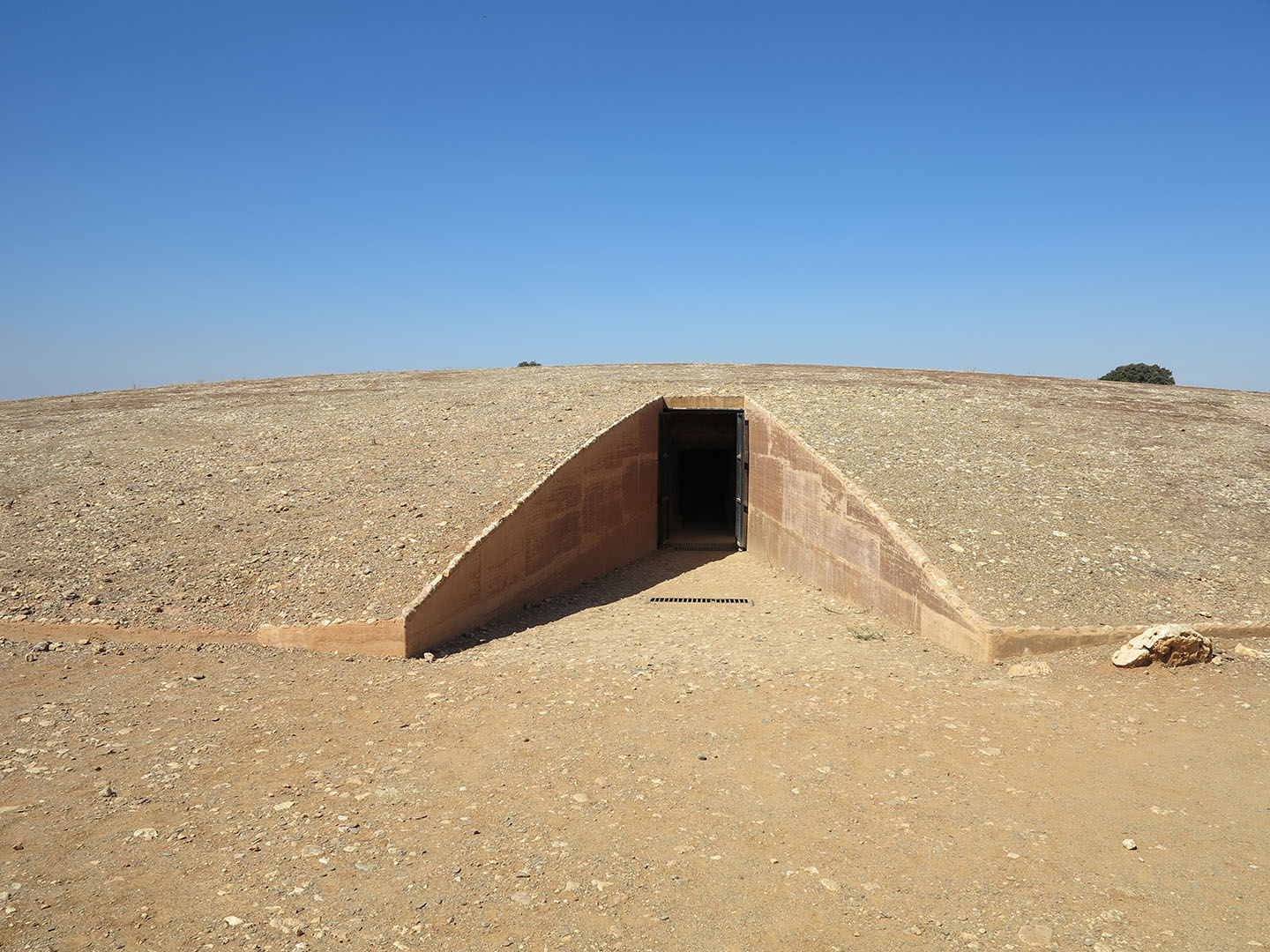 Francisco Javier Torres Goberna: Dolmen de Soto (Trigueros. Huelva)