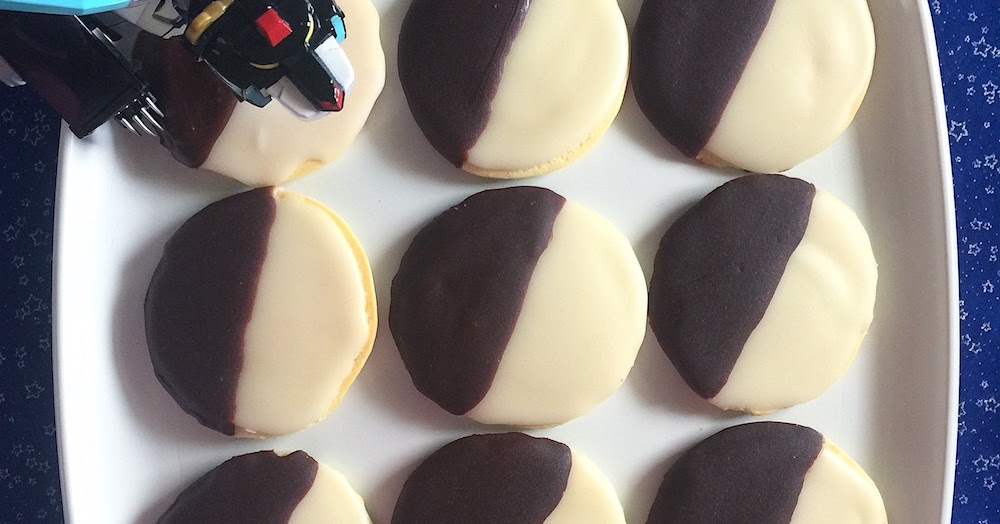 Fiction-Food Café: Black & White Cookies | Voltron: Legendary Defender