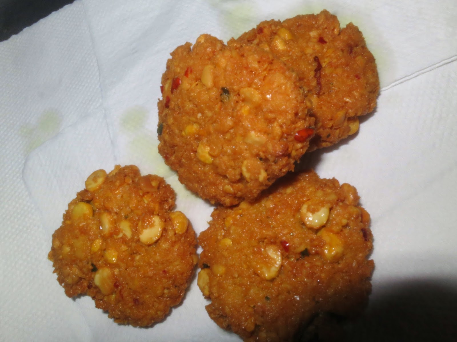 Indian Food Express: Vazhai poo vadai