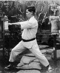 KARATE NA VEIA: MESTRE GIGO FUNAKOSHI = YOSHITAKA - 1906 HÁ 1945