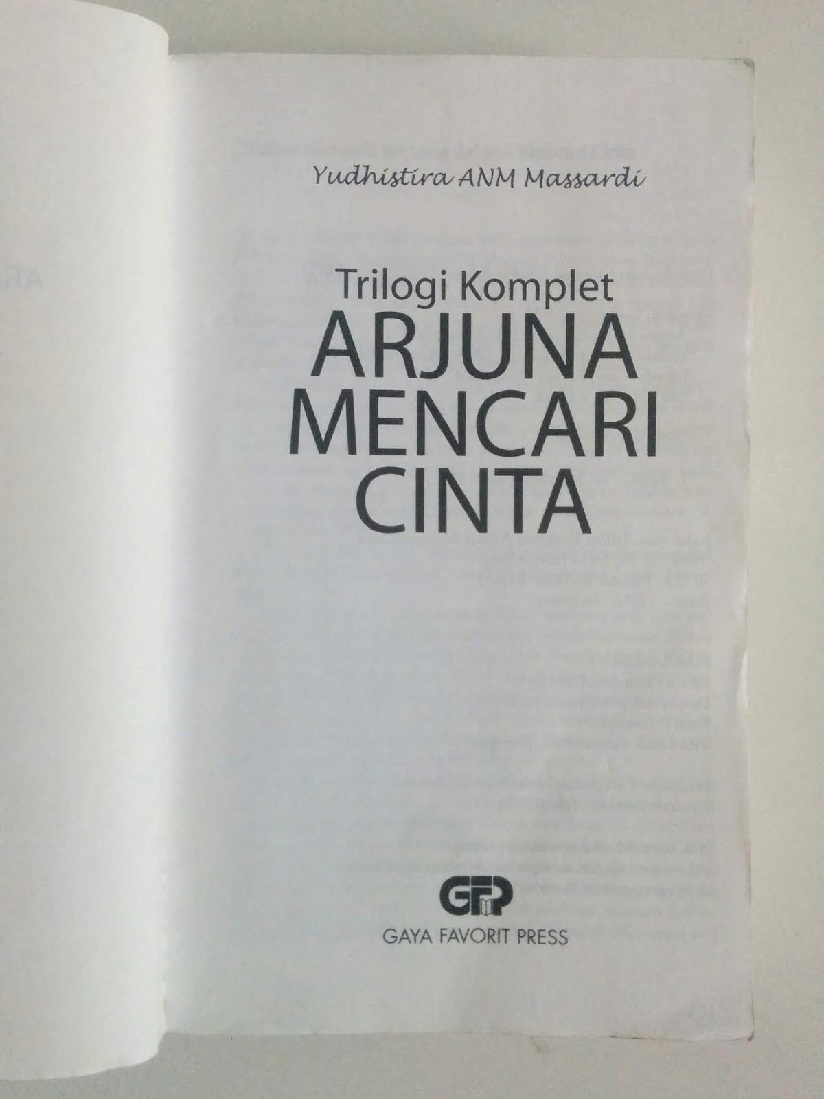 Arjuna Mencari Cinta (Trilogi Komplet) | Aksiku Toko Buku Bekas Online