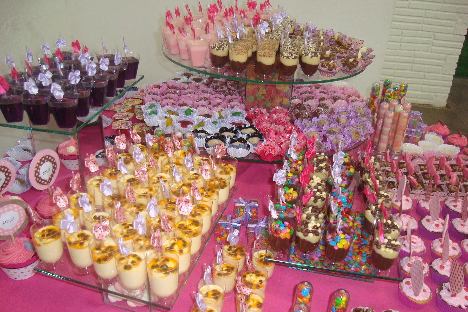 Da Praia - Cakes & Cia: Mesa de doces guloseimas para sua festa!!!