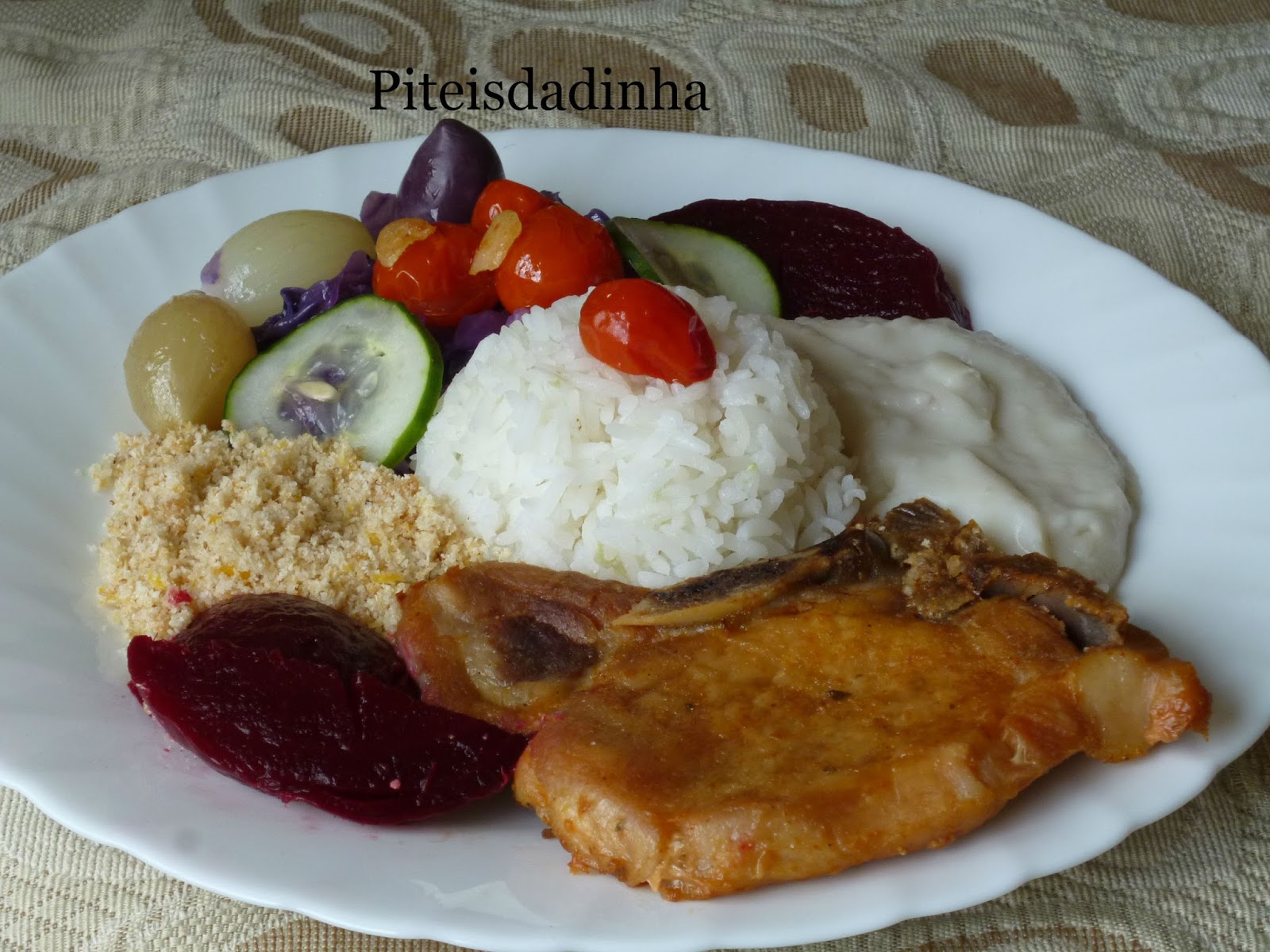 Piteisdadinha: CARRÉ ASSADO c/salada de repolho roxo, purê de inhame e ...