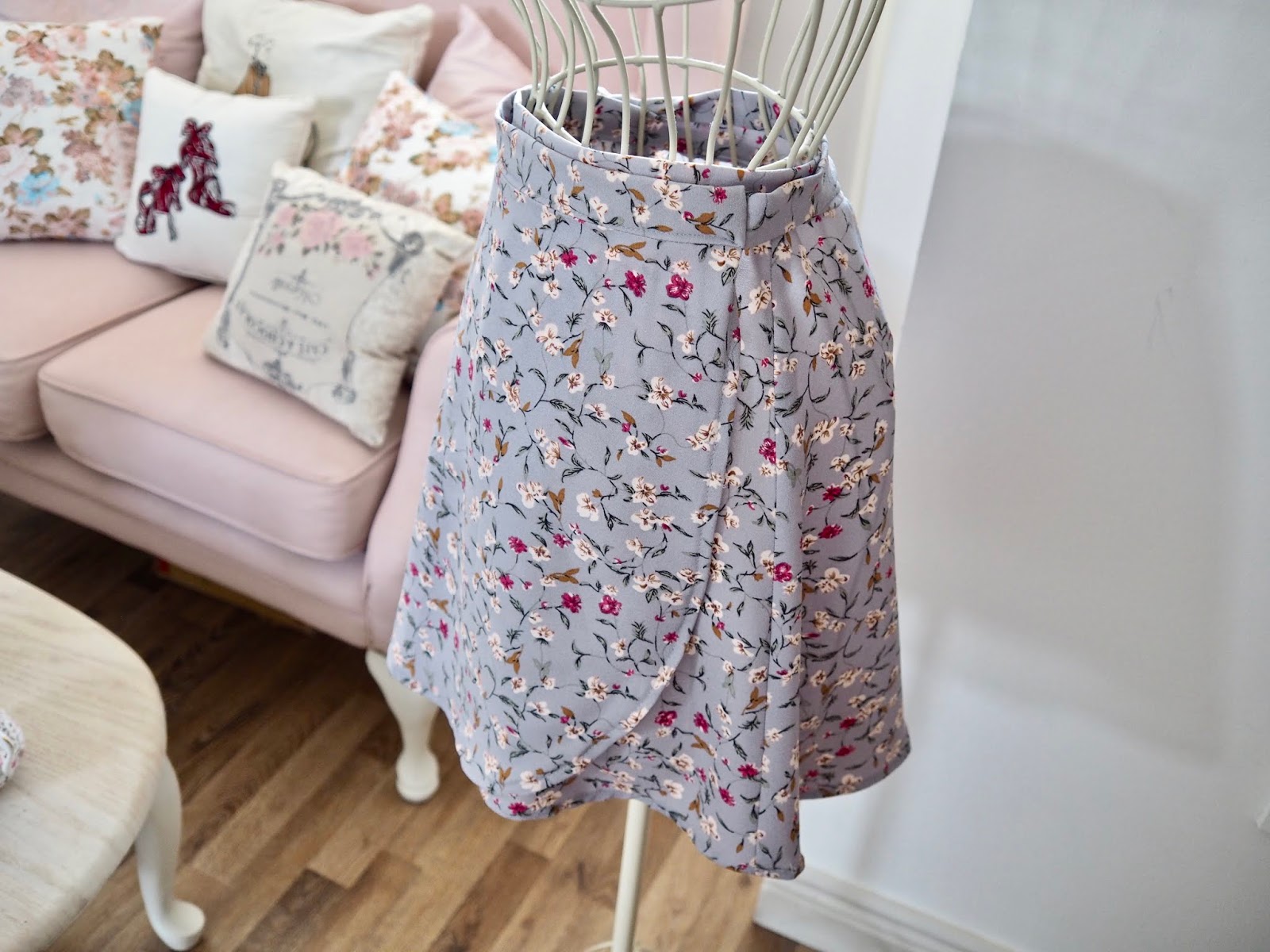 Sew a wrap skirt, easy sew with no zips, simplicity pattern 8606 | AD ...