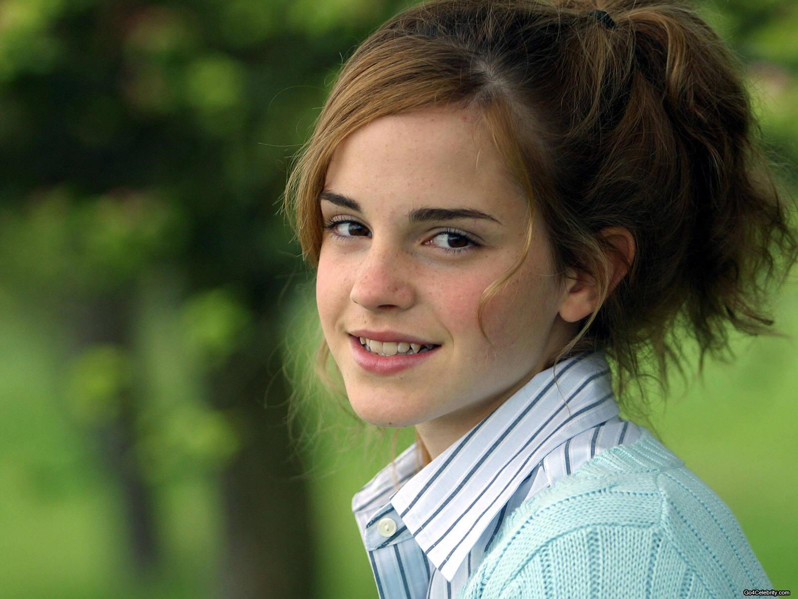 CUTE PHOTOS: EMMA WATSON