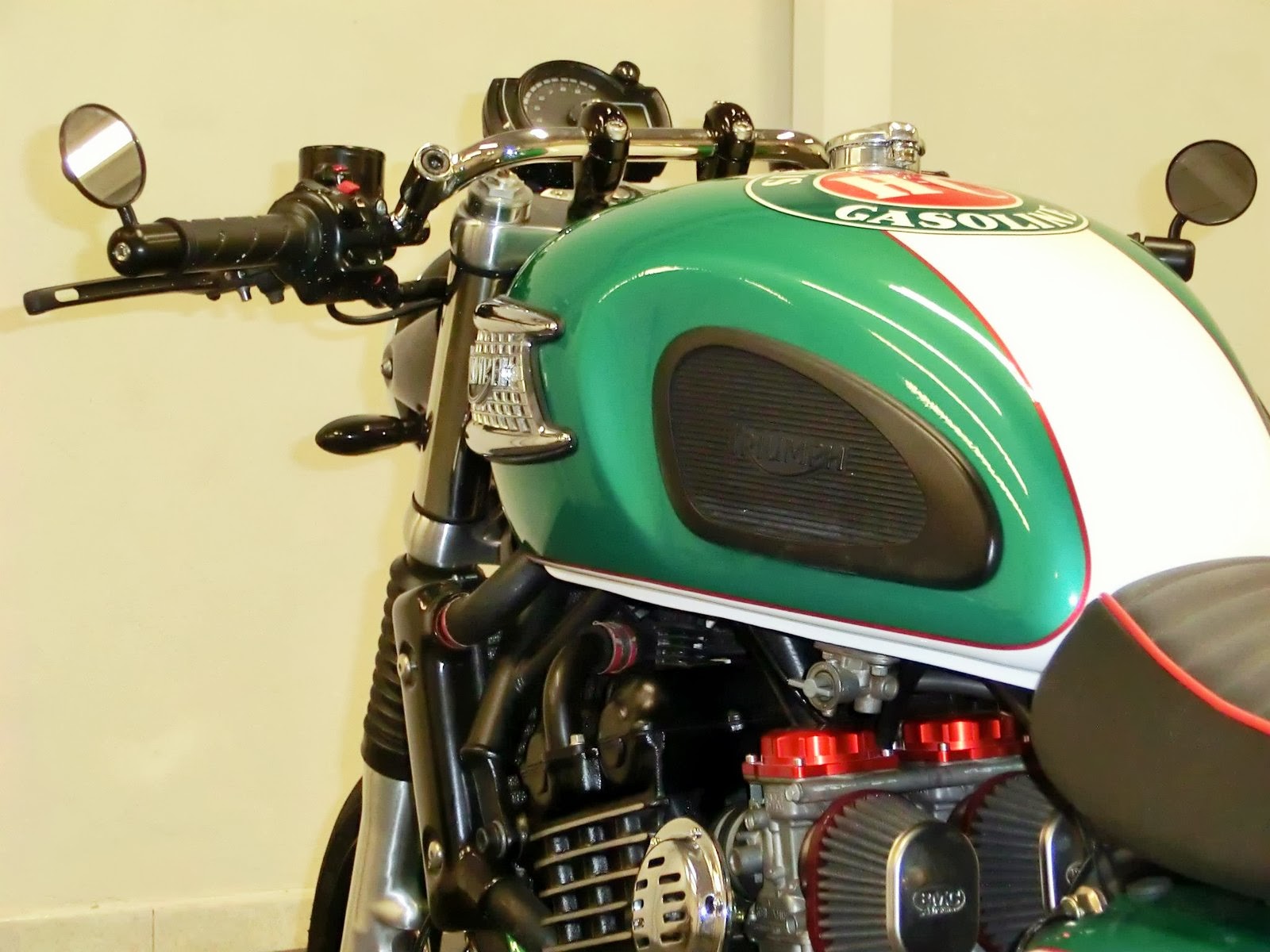 Thunderbird Sport H-C Sinclair - RocketGarage - Cafe Racer Magazine