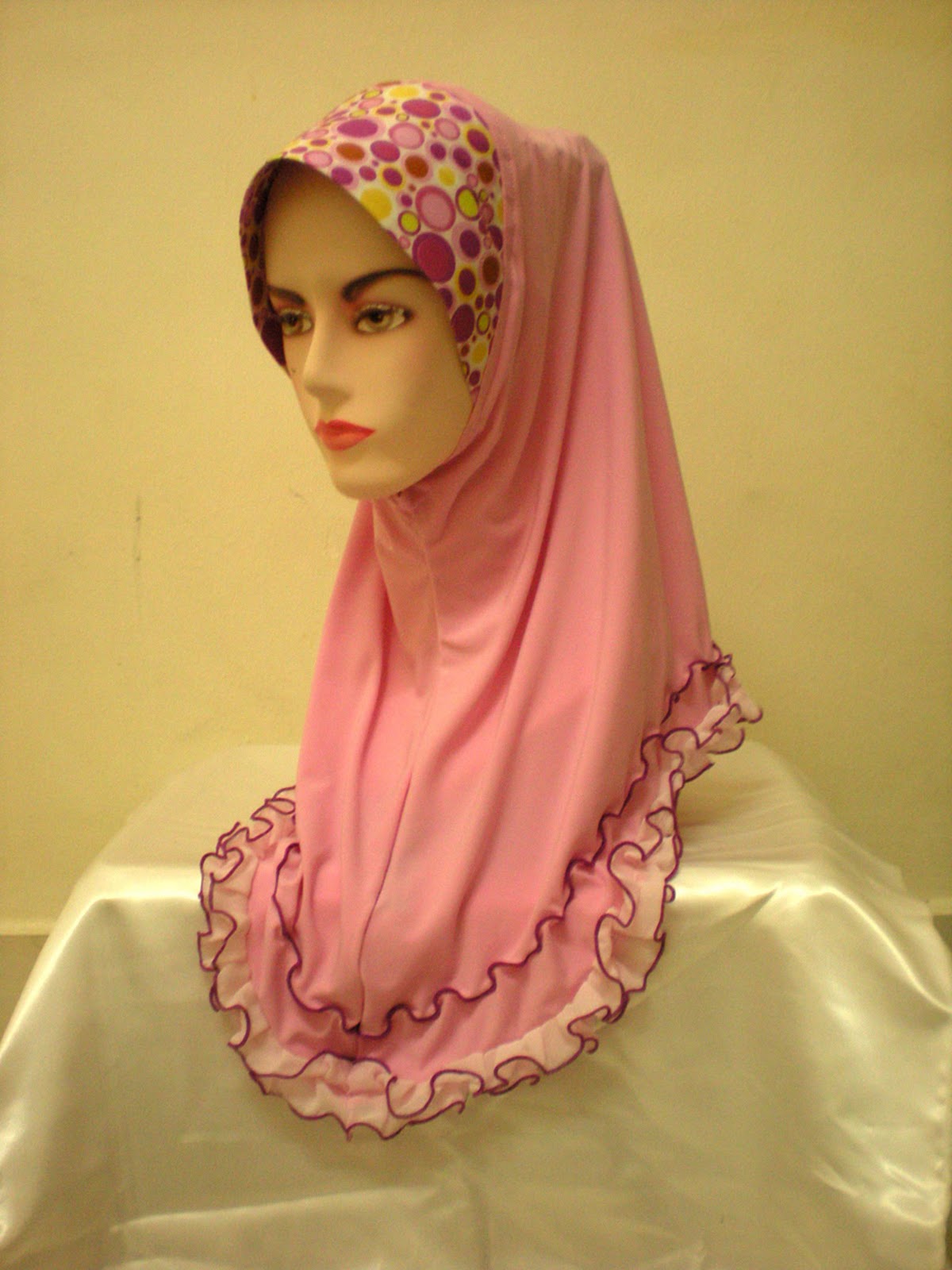 W a r n a W a r n i H i j a b: KOLEKSI TUDUNG RUFFLE / SOLD OUT!