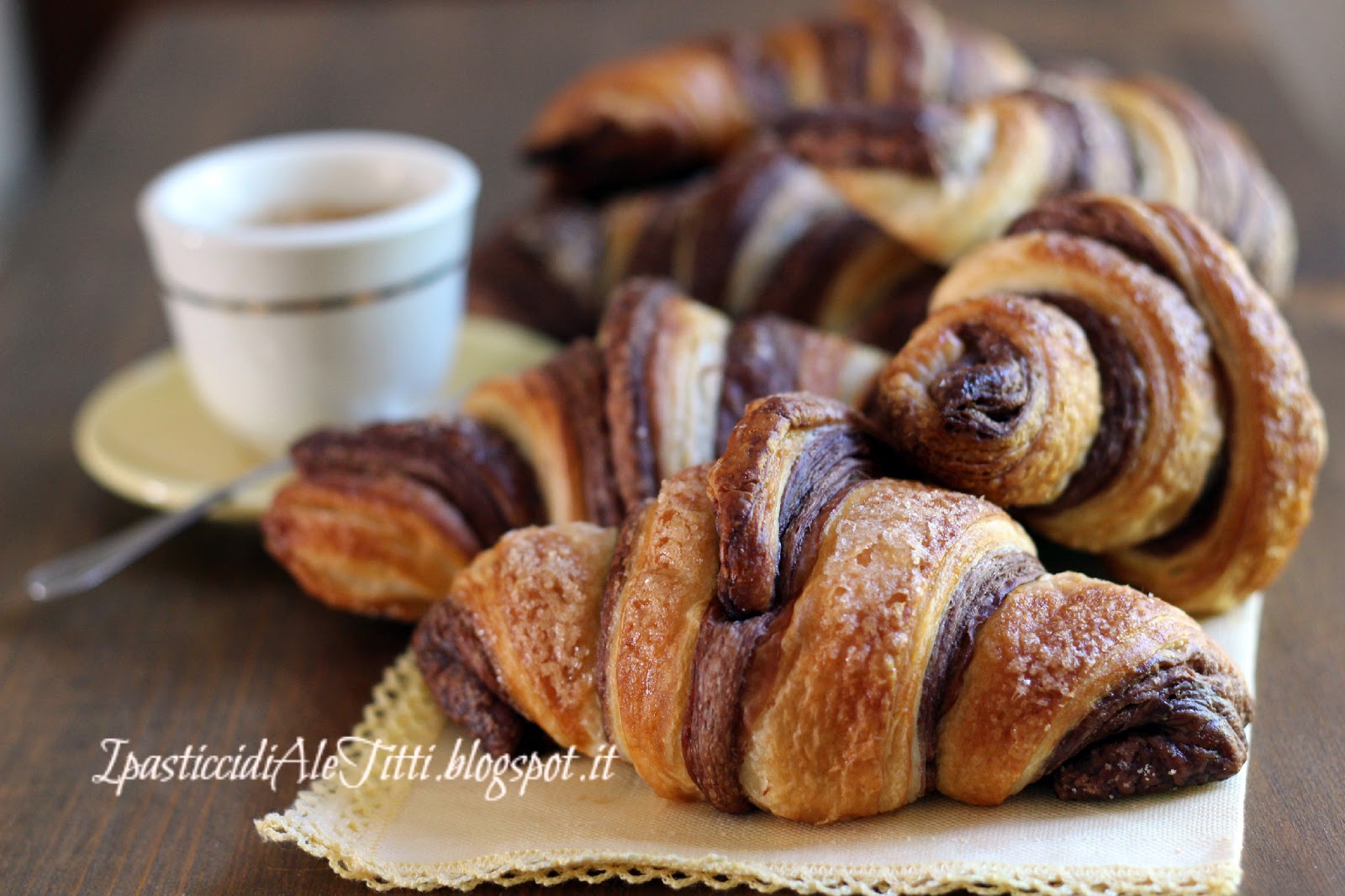 Croissant sfogliati bicolore