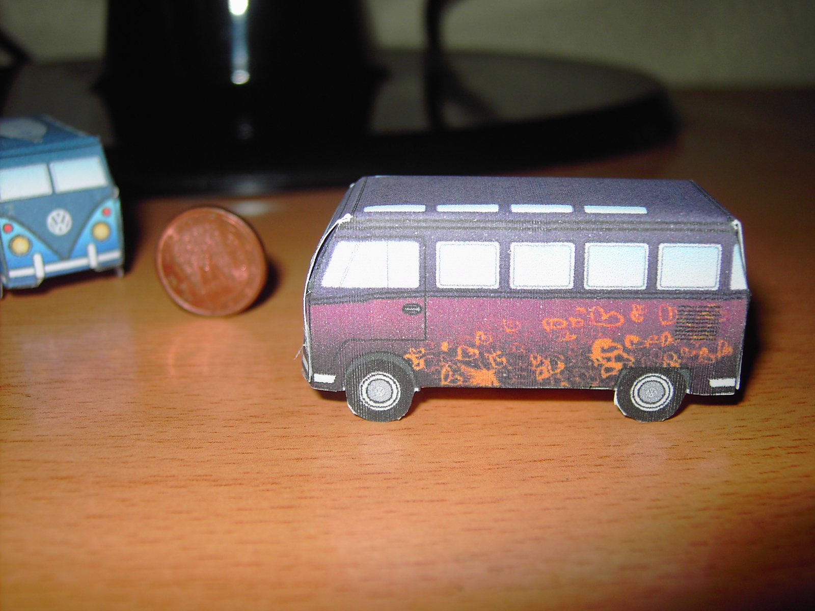 papercraftfer: ¿Quién quiere probar estos nuevos autobuses......mini?