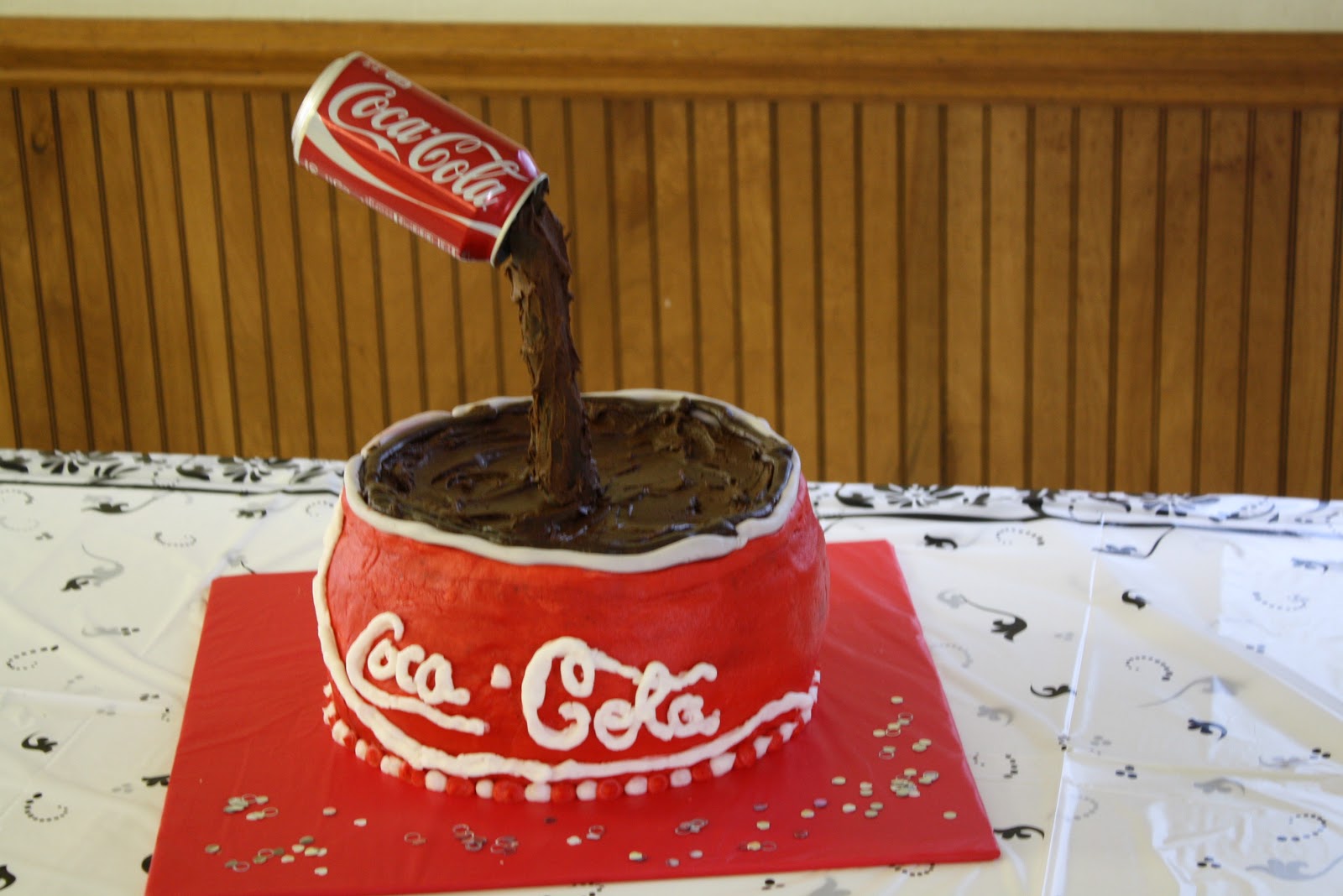 Teresa's Sweet Boutique: Pouring Coke Cake