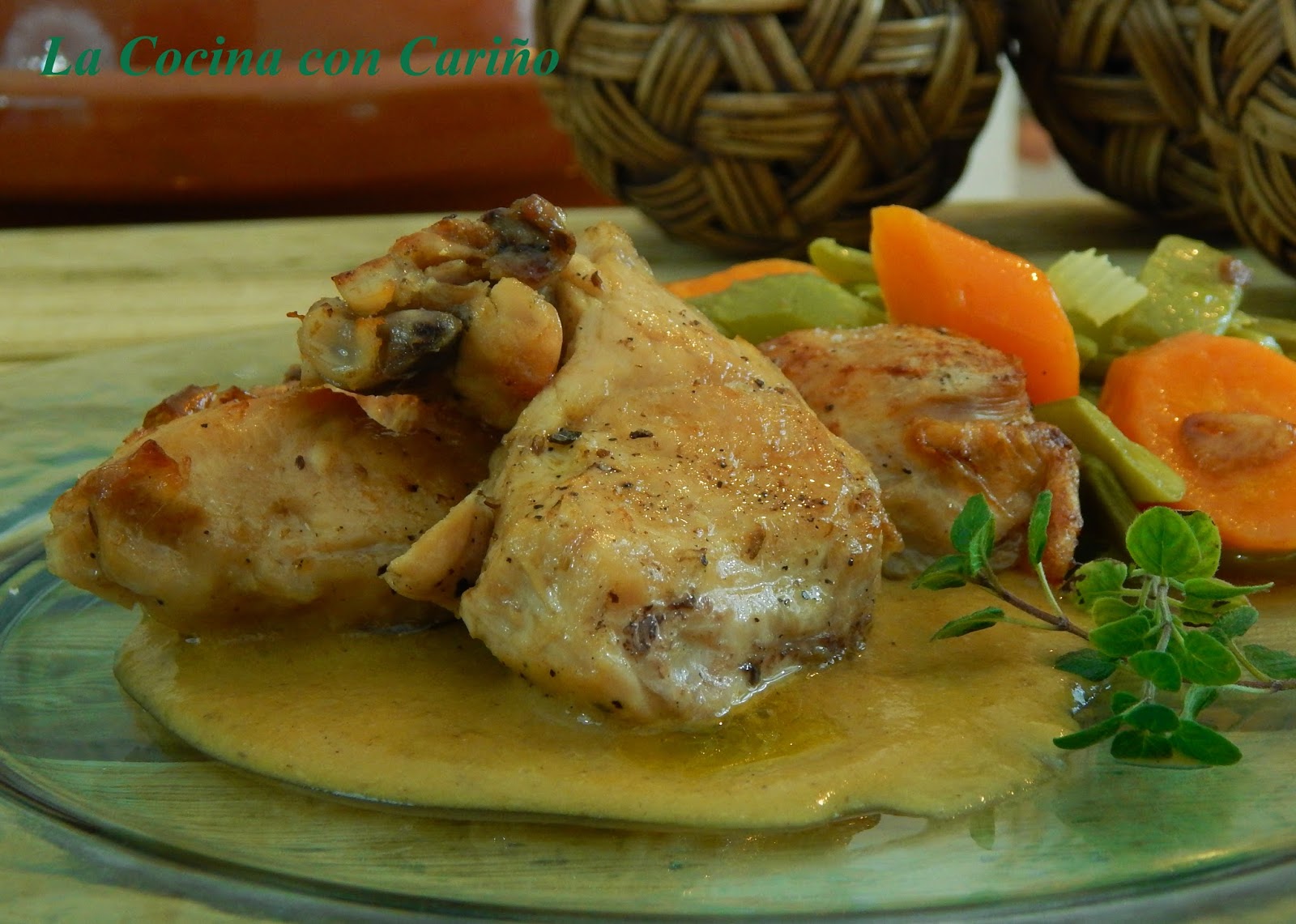 POLLO AL HORNO CON SALSA DE CARNE, ANÍS ESTRELLADO Y OLOROSO DE JEREZ