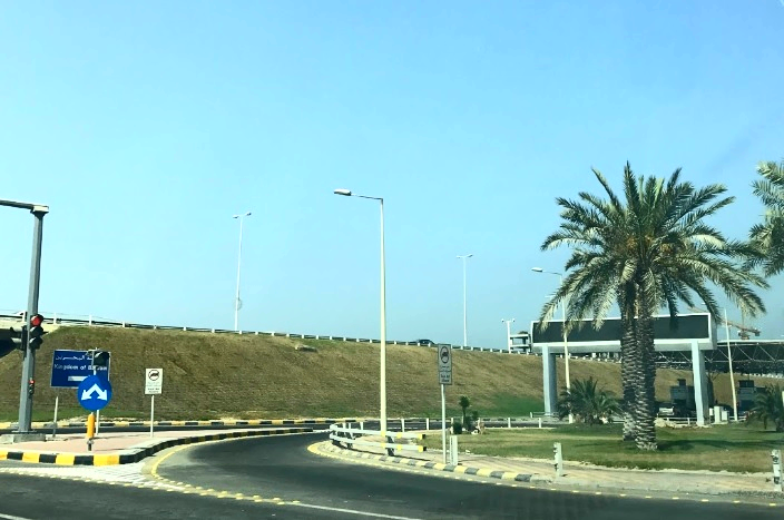 A Taste Of Saudi Arabia: Pit Stop At Saudi-Bahrain Causeway Border
