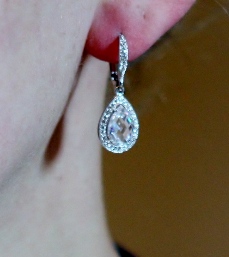 Classy and Fabulous: Wedding Wednesday: Earrings