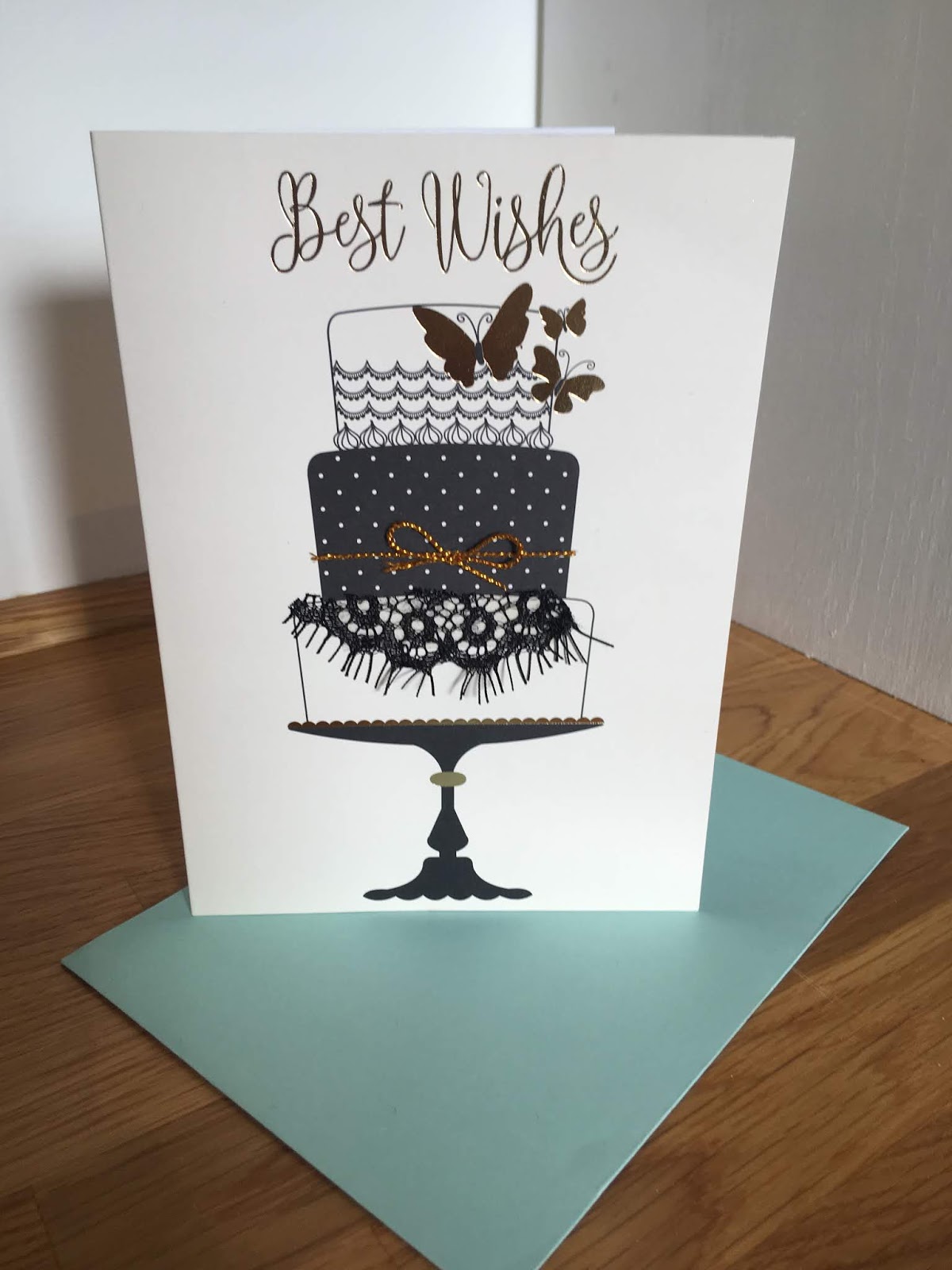 Jennifer Ellory: Design Design cake card