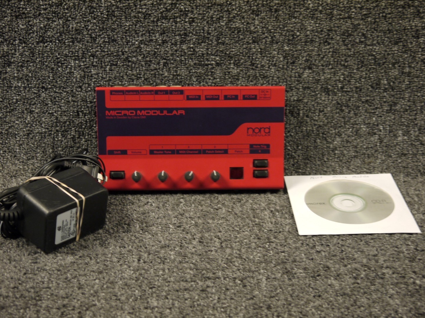 MATRIXSYNTH: Nord Micro Modular Synthesizer SN 99031353