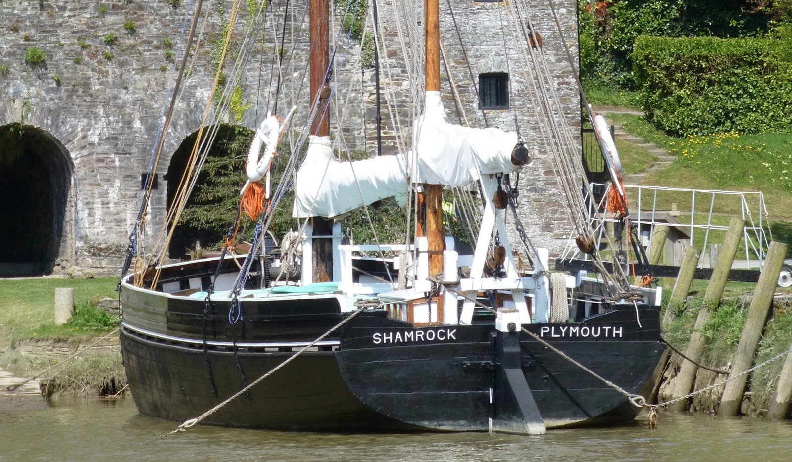 Shamrock (A Tamar Sailing Barge): Chain Gang