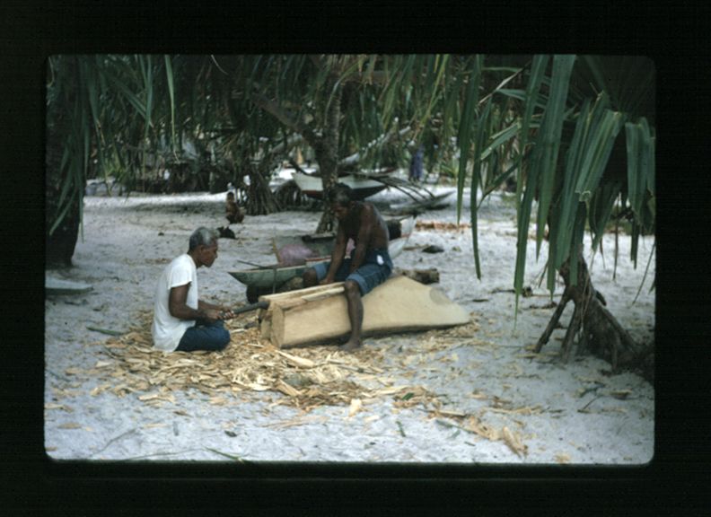 Proa Sailing: Carving the hull