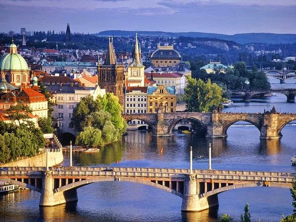 20 Praga Republica Checa um dos 25 Lugares para se visitar de novo ...