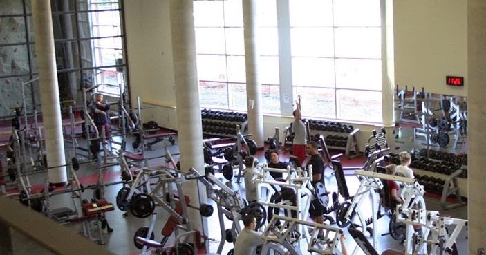 McMaster Blog: How To Workout In A Busy Gym