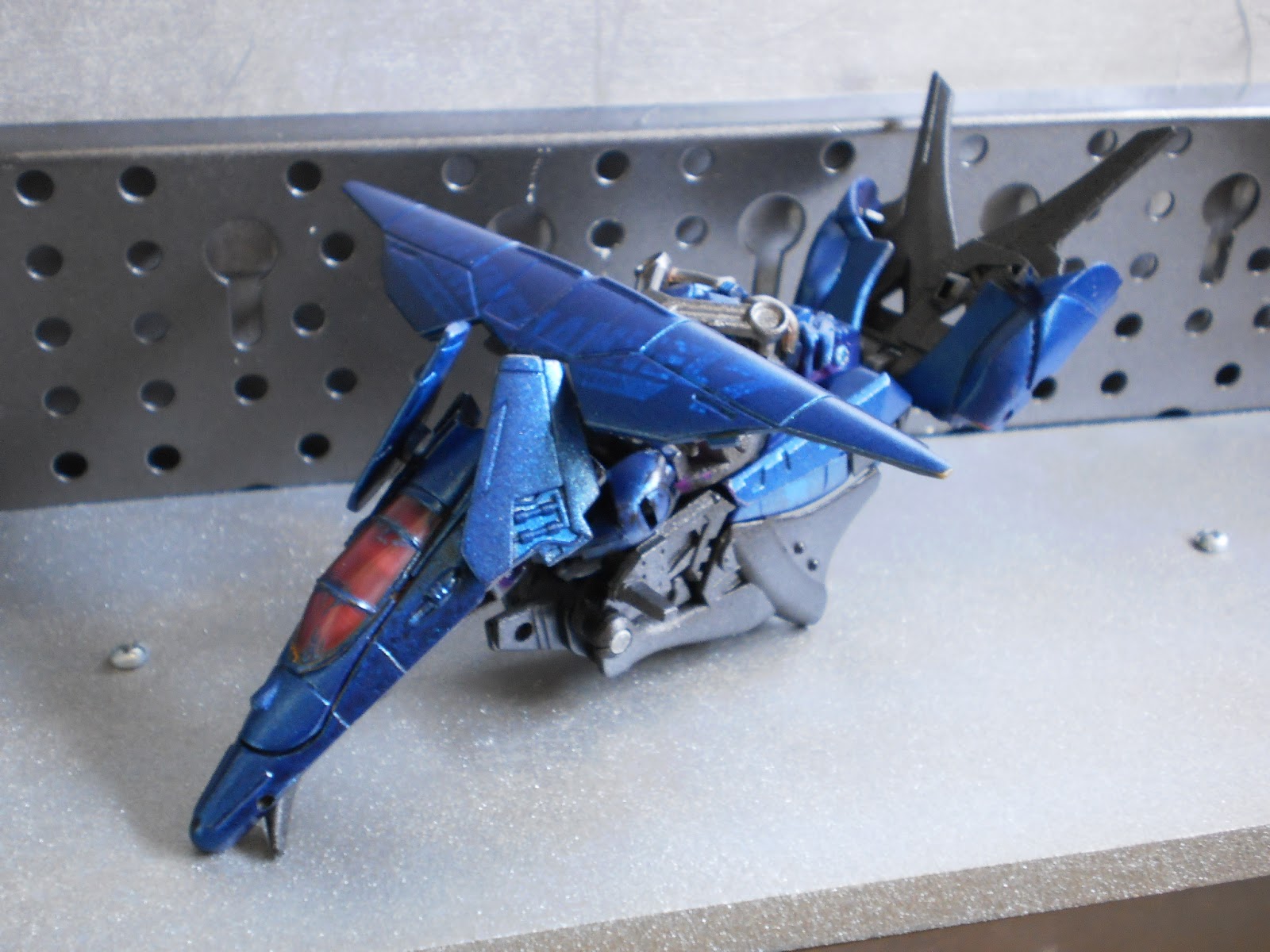 Mil robots: Transformers Custom Arcee