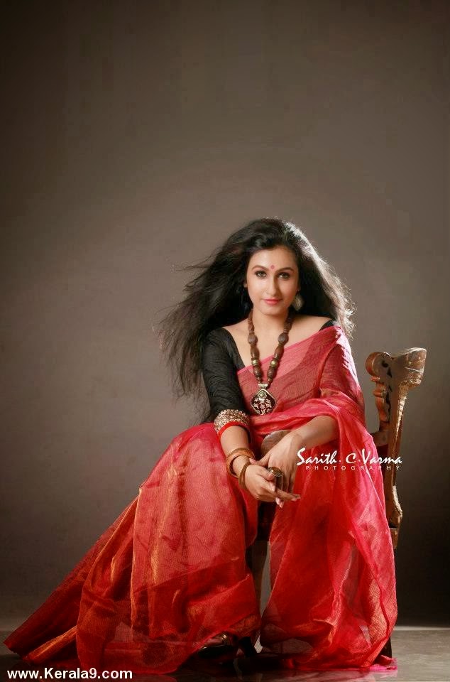 Mallu actress kavitha nair Latest Hot Stills In Saree | Indian Stunning ...