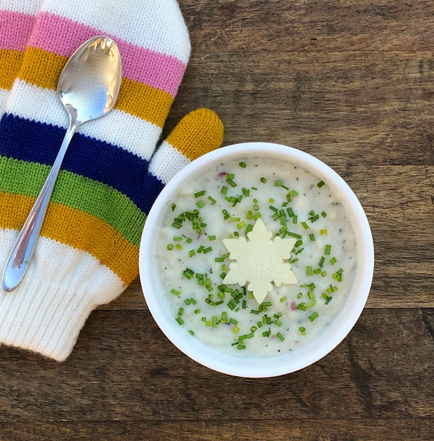 Jac o' lyn Murphy: Snowflake topped Potato Soup