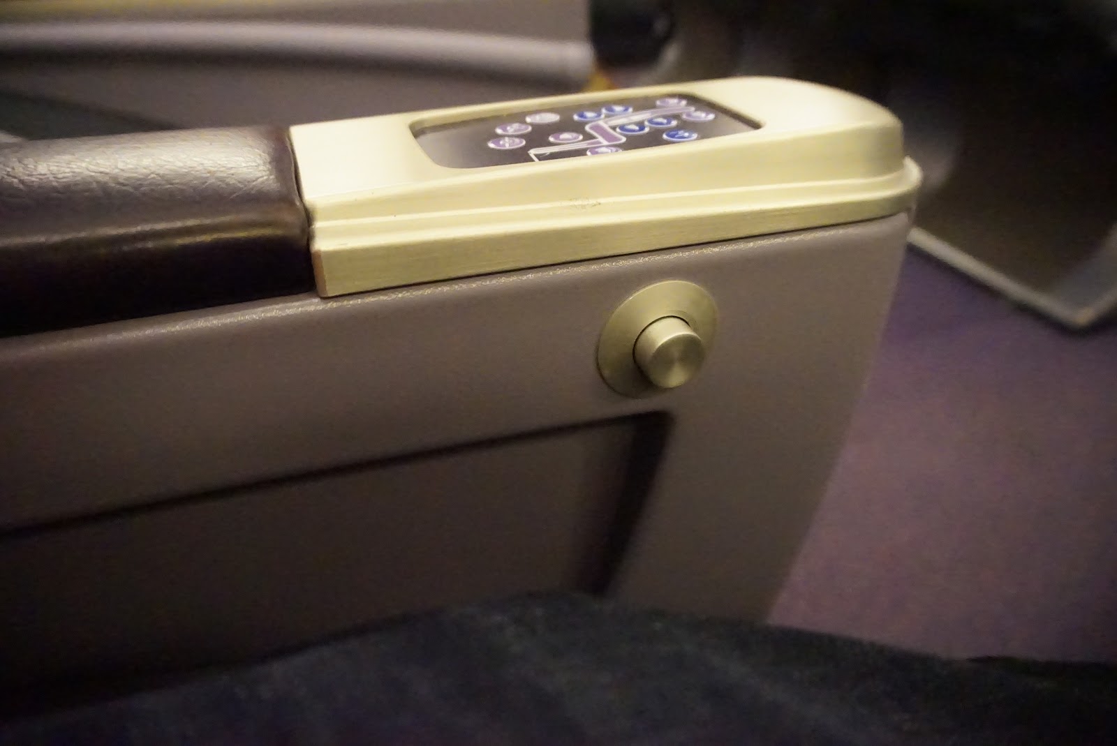Zephyrous Travels: [Airline Review] - Thai Airways (TG670) / (TG671 ...