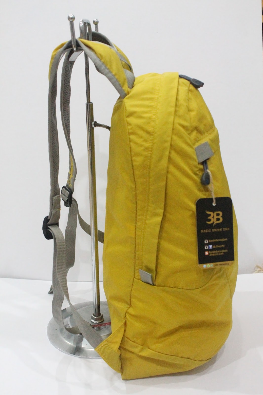 BUNDLEBARANGBAEK: Original MONTBELL Backpack.