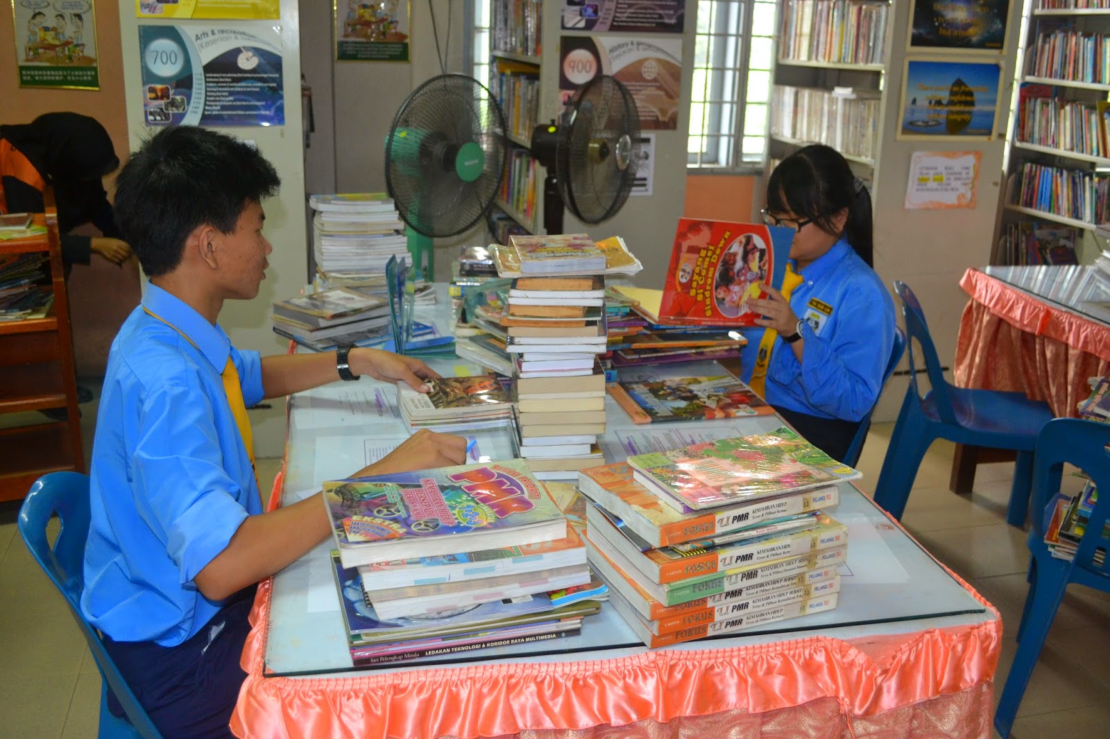 Pusat Sumber Avicennia : Pengiraan stok akhir buku-buku PSS