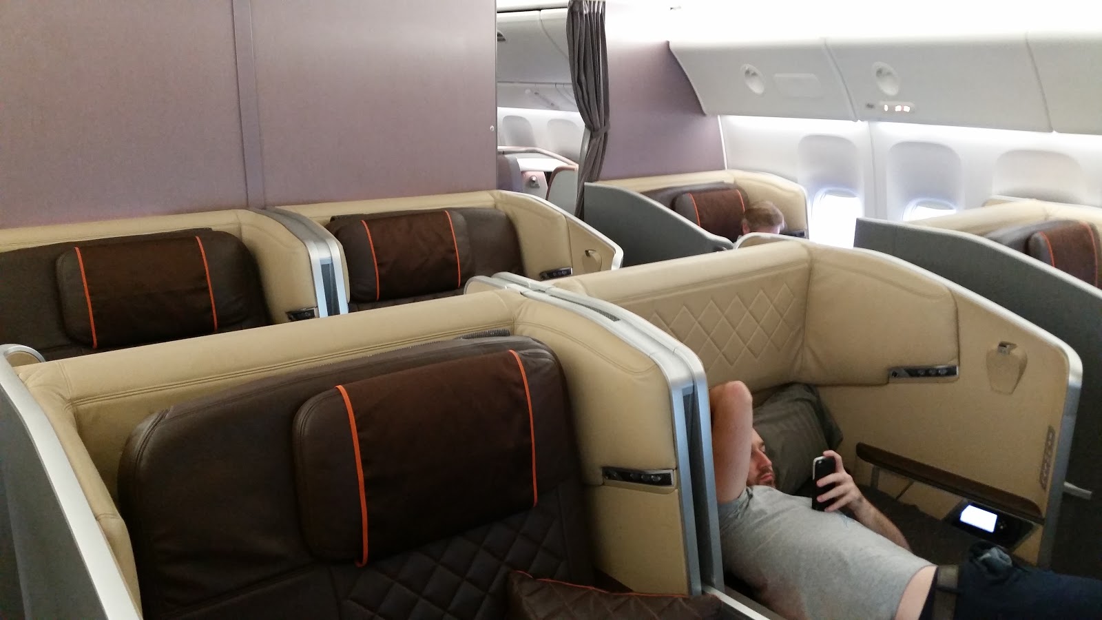 Singapore Airlines New First Class on the Boeing 777-300ER : SQ2 ...