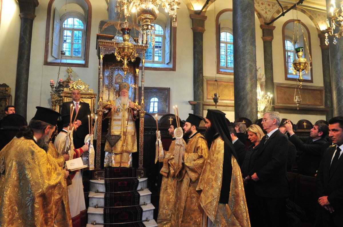 ΦΩΣ ΦΑΝΑΡΙΟΥ: Η ΠΑΤΡΙΑΡΧΙΚΗ ΚΑΙ ΣΥΝΟΔΙΚΗ ΛΕΙΤΟΥΡΓΙΑ ΓΙΑ ΤΑ ΧΡΙΣΤΟΥΓΕΝΝΑ ...