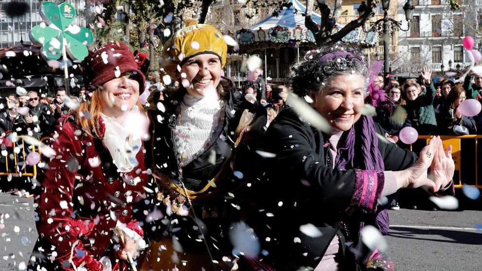 NEGRO SOBRE BLANCO: ¡Que vienen los reyes … Y las reinas magas!