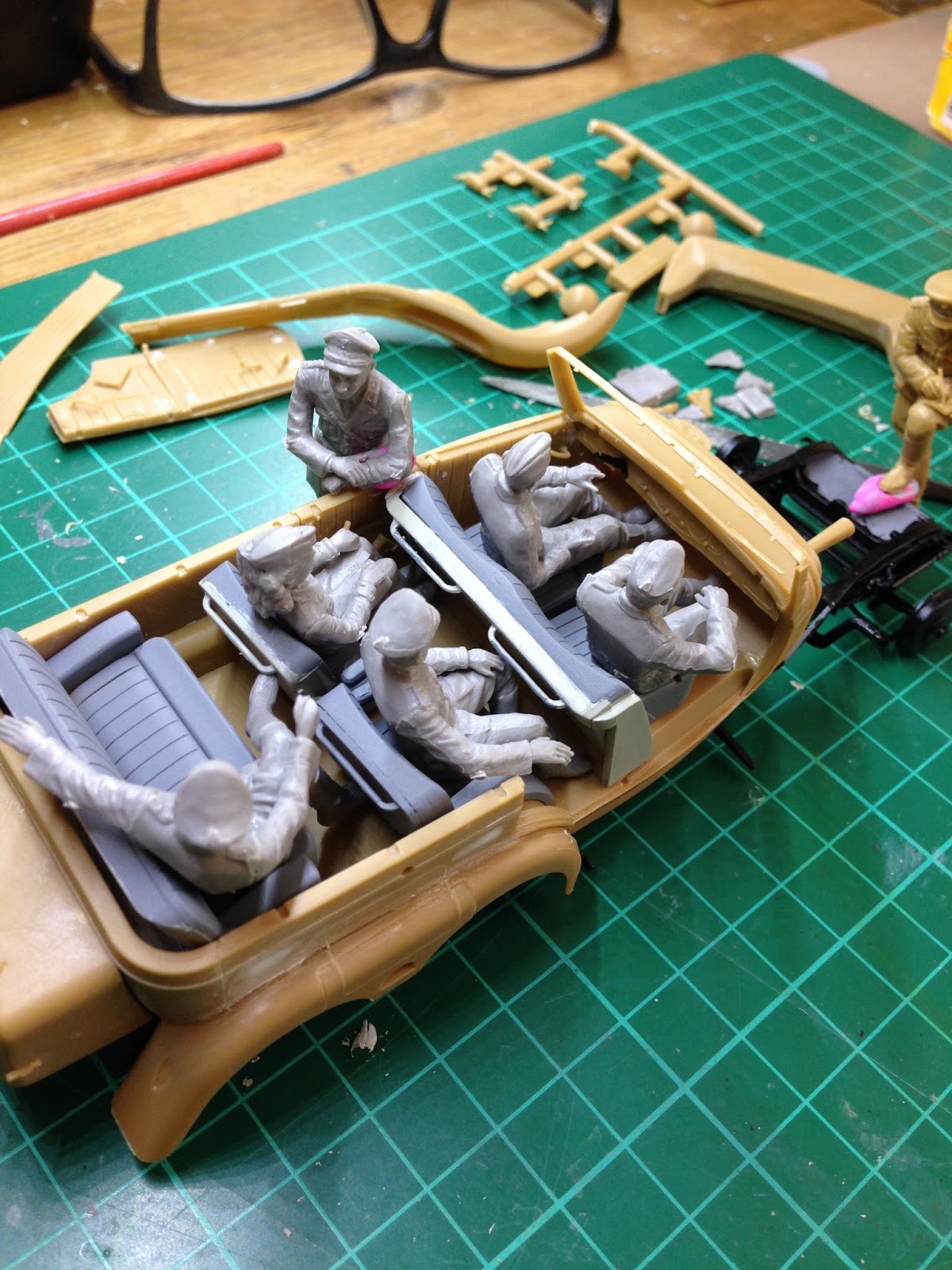 Scale Model Workbench: ICM Mercedes G4