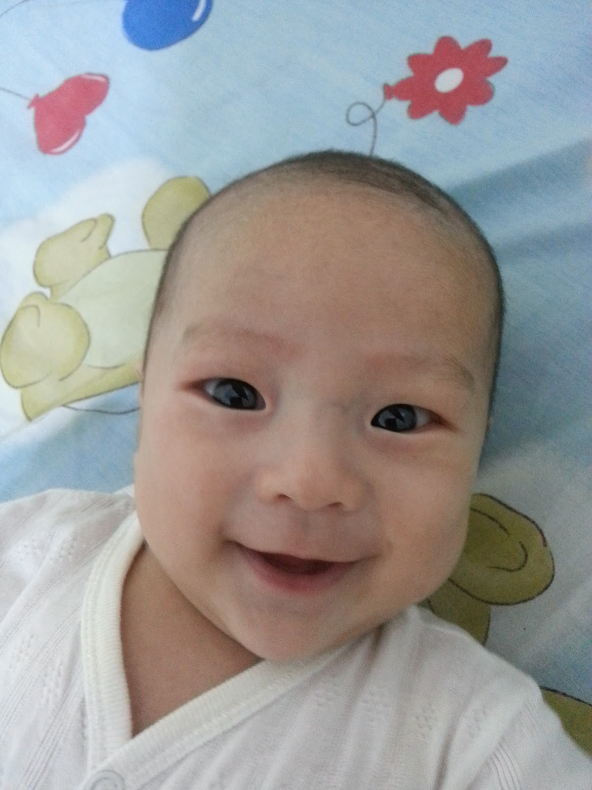 the walk into parenthood: Bald baby....